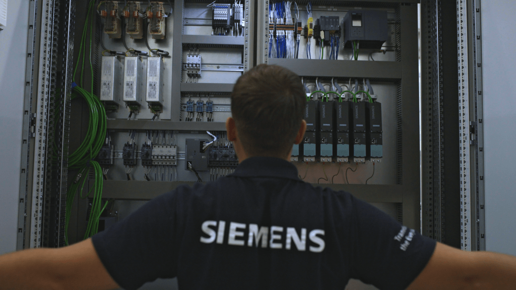 Thinking ‘more before’: the digital thread for machine builders by Sidney Brass on Siemens Blog