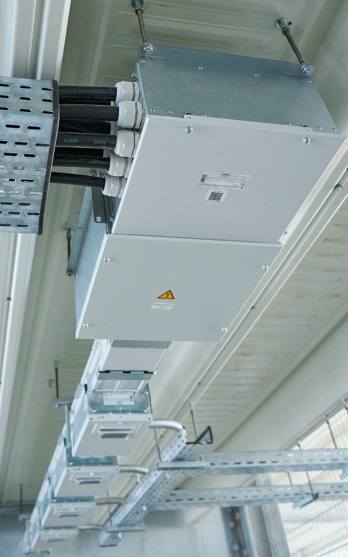 Totally Integrated Power | Elektrische Infrastruktur für E-Car-Ladestationen aus Planer-Sicht by ...